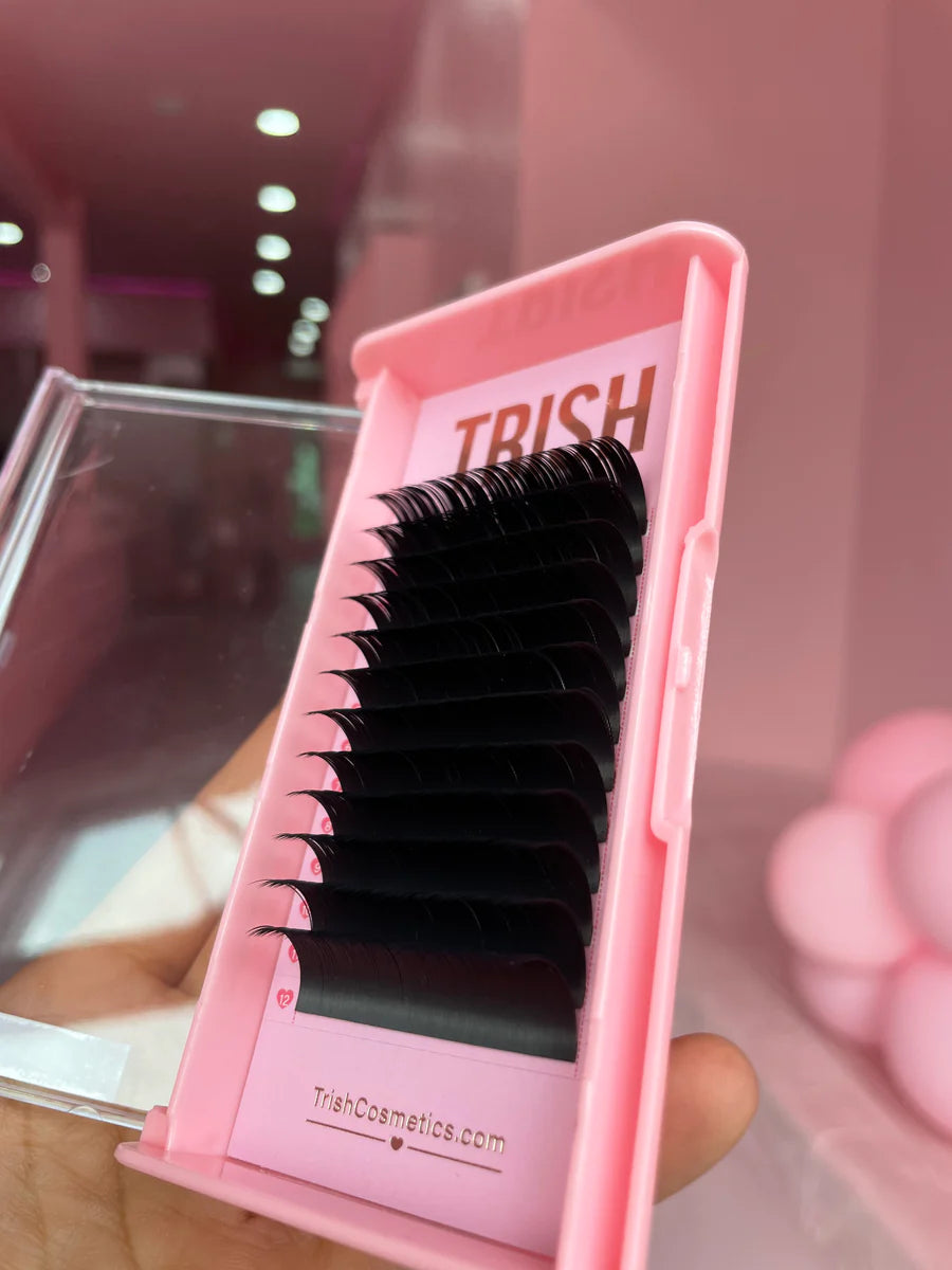 Customizing Your Client’s Look with Classic Lashes – Trish Cosmetics